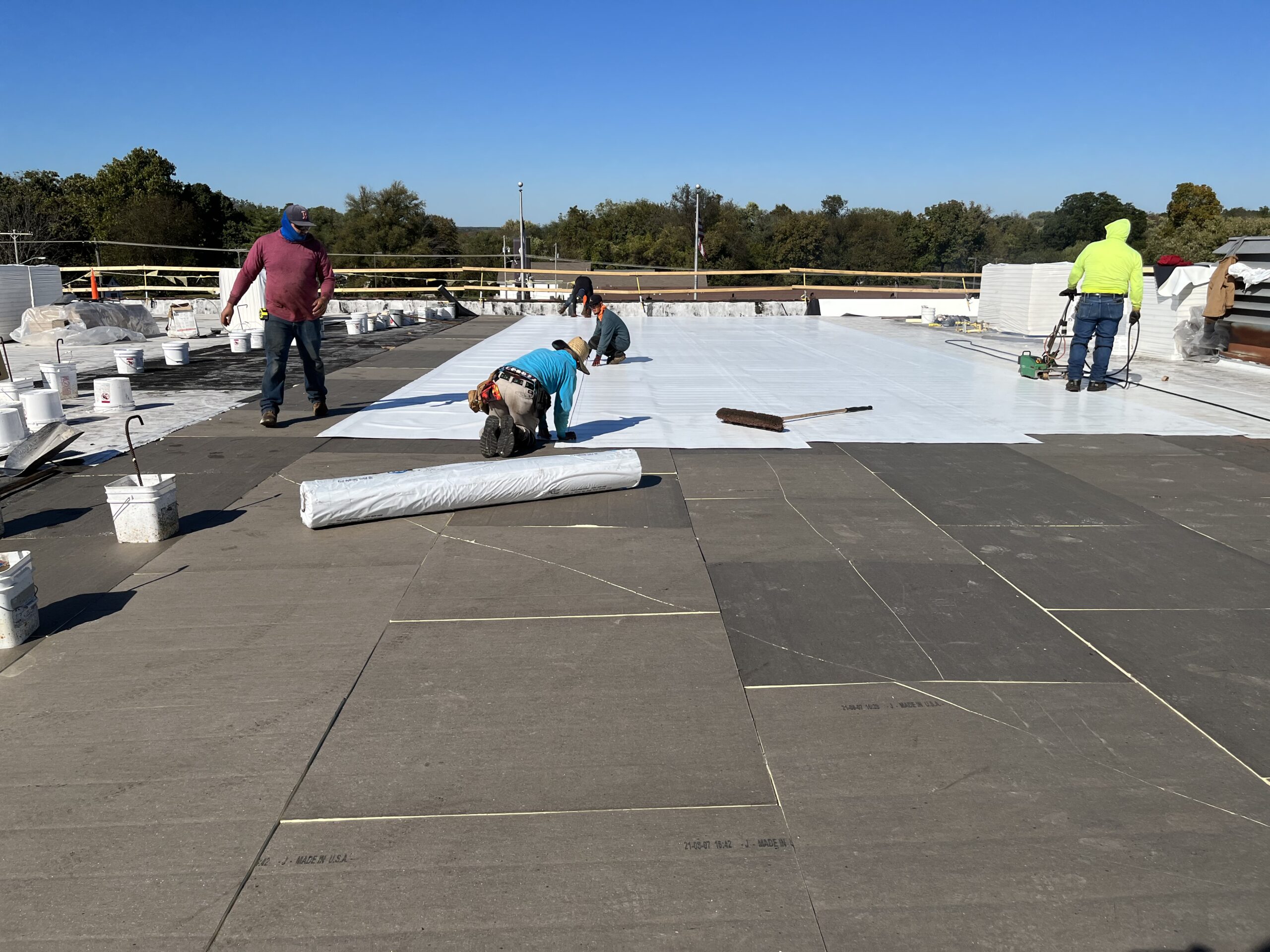 Thermoplastic TPO/PVC Systems - Delta Roofing Inc